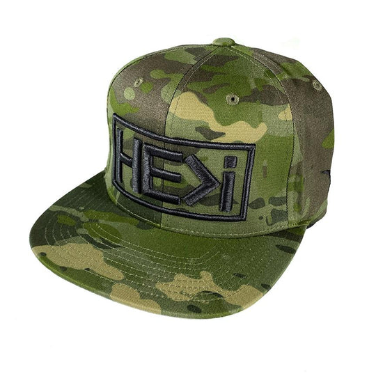 CAMO SNAPBACK HAT – HE>i